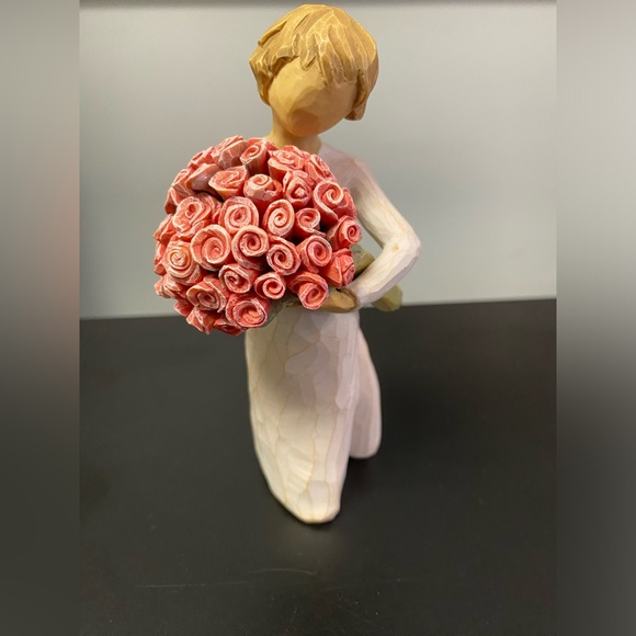 Willow Tree | Accents | 266 Willow Tree Abundance Girl With Flower ...